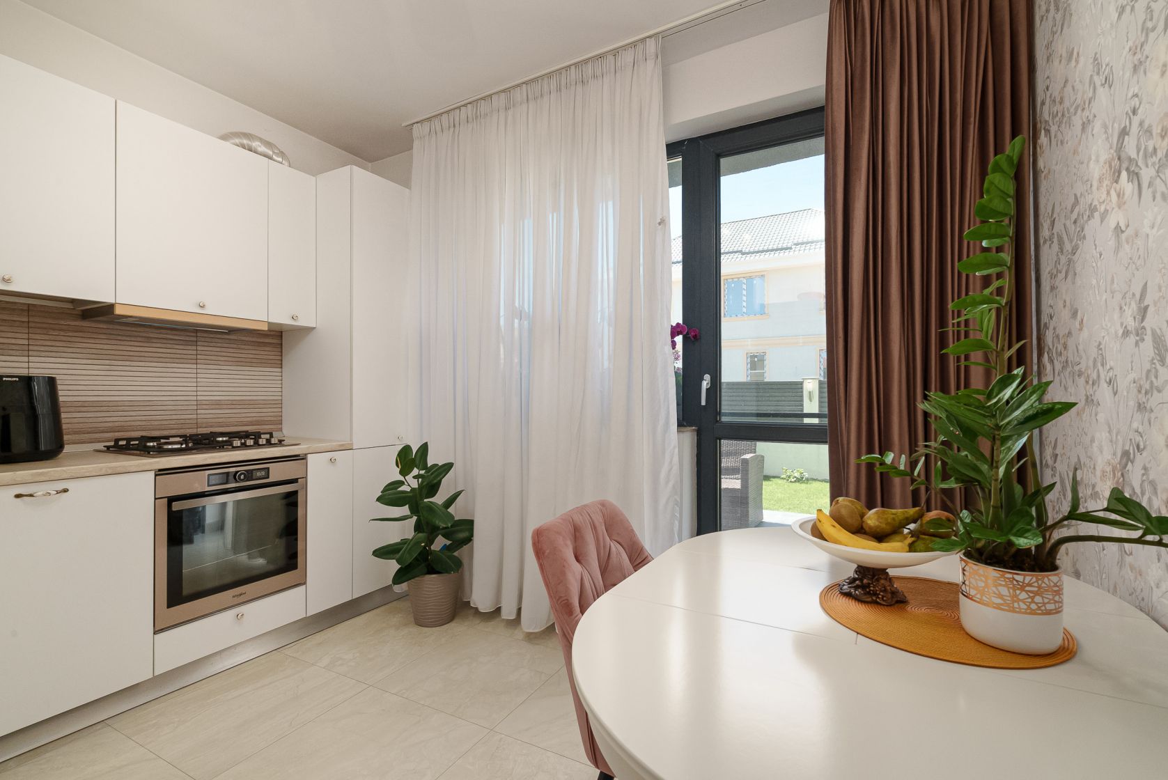 ACASA e acolo unde e iubire - Daniel Dobre