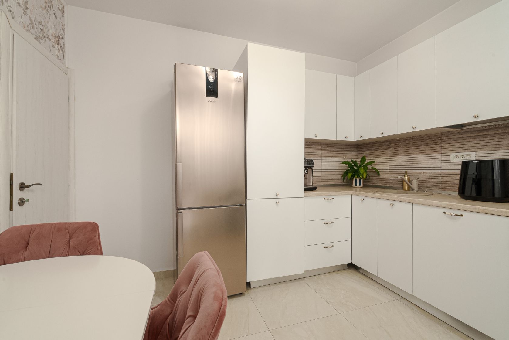 ACASA e acolo unde e iubire - Daniel Dobre